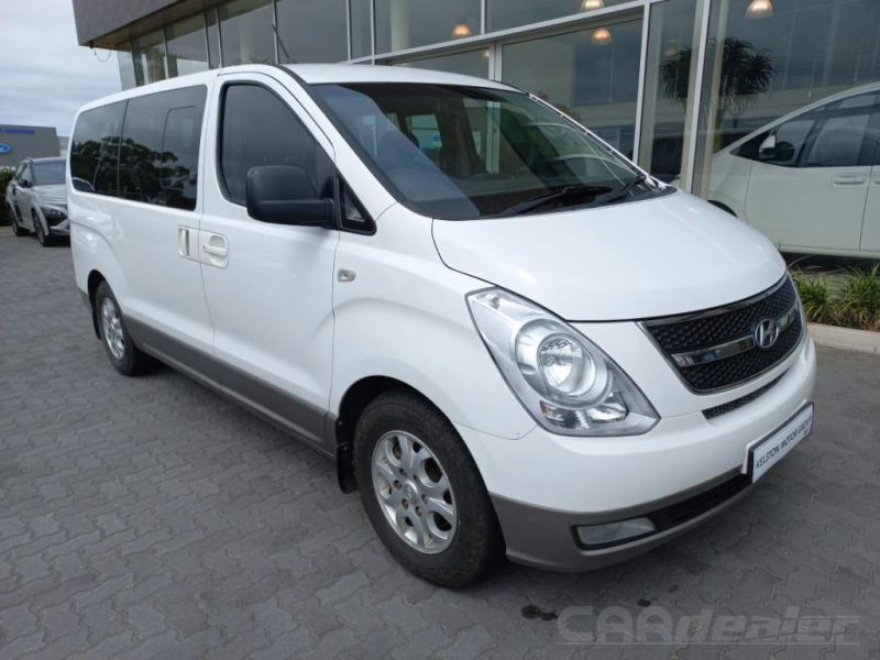 Used 2015 Hyundai H1 2.5 Diesel 9 Seater Elite Bus A/T 2.5 for Sale ...